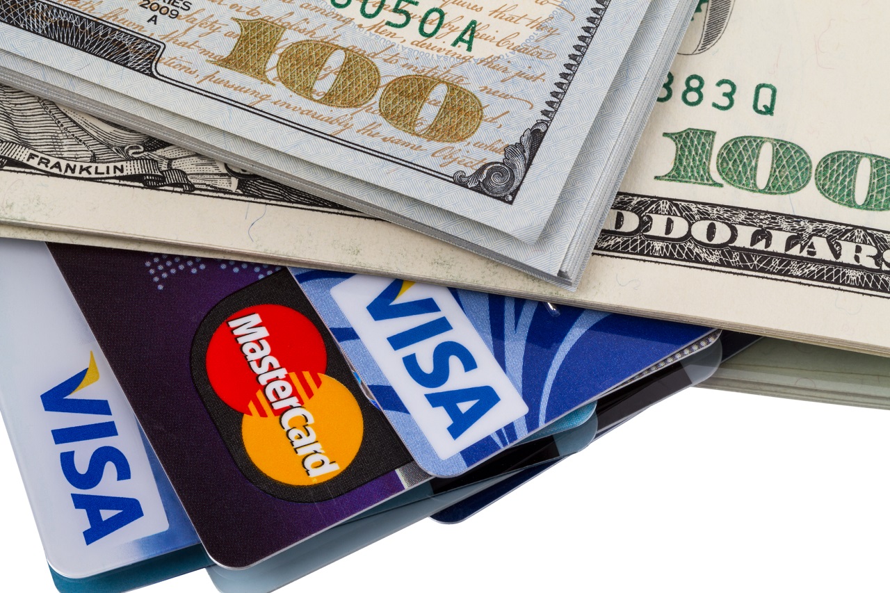 When Should You Pay with Cash, Debit, or Credit? - KH Credit Union